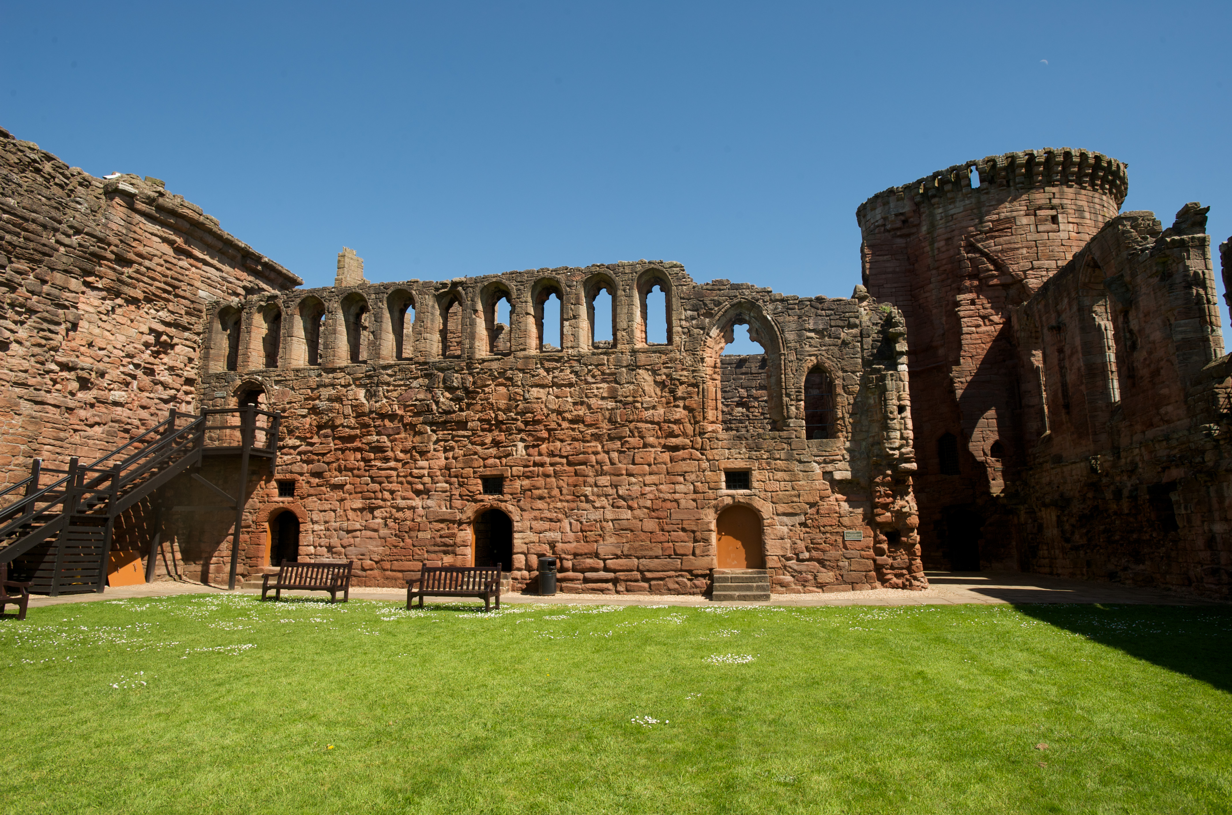 Bothwell Castle | Lead Public Body for Scotland's Historic Environment